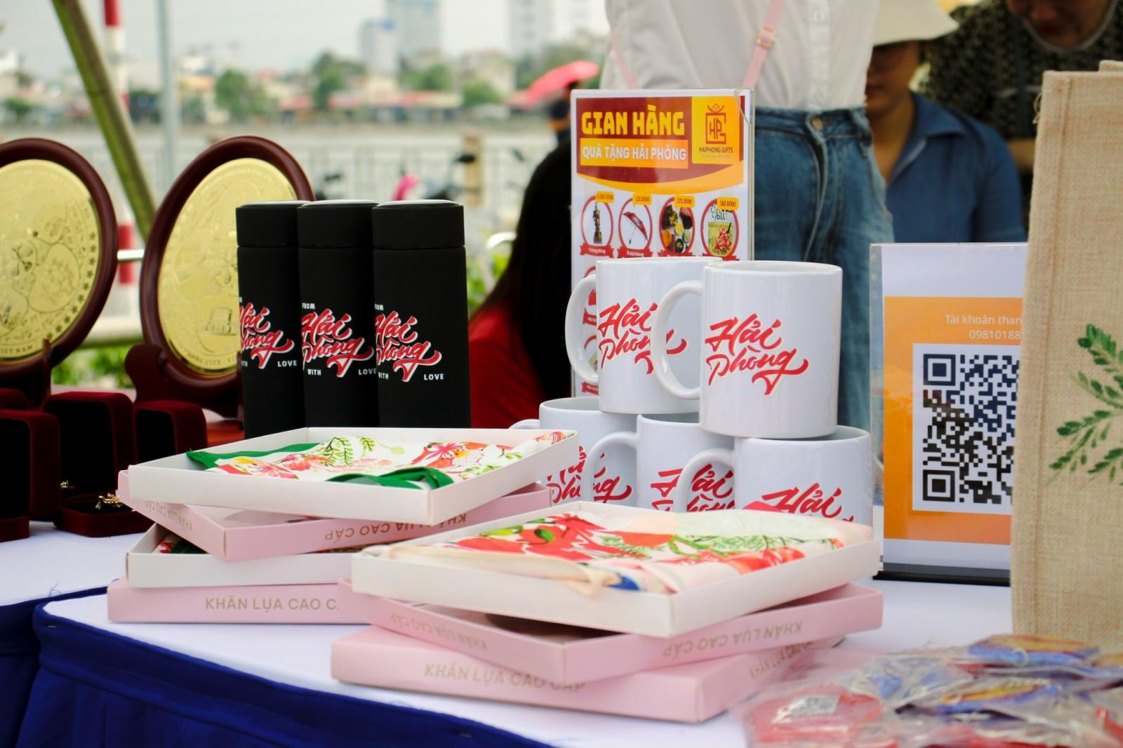 Đón lễ hội hoa phượng đỏ 2024 với gian hàng đậm chất Hải Phòng